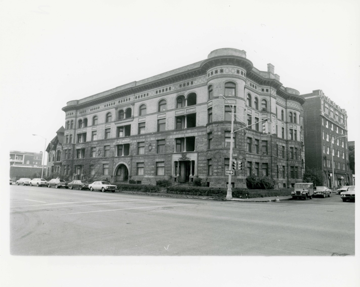 CORONADO APARTMENTS - Detroit Architecture Photos & History